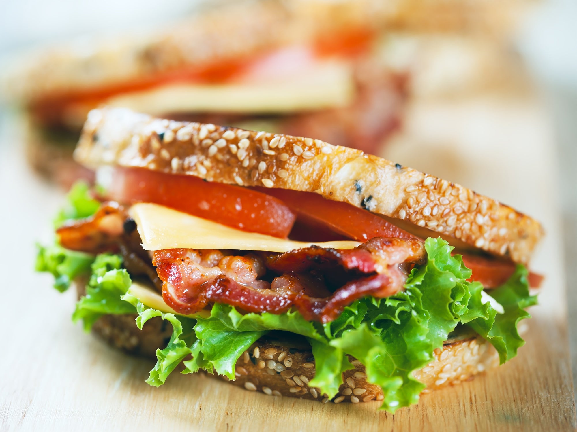 Mini Air Fryer Bacon, Lettuce & Tomato Sandwiches – COSORI